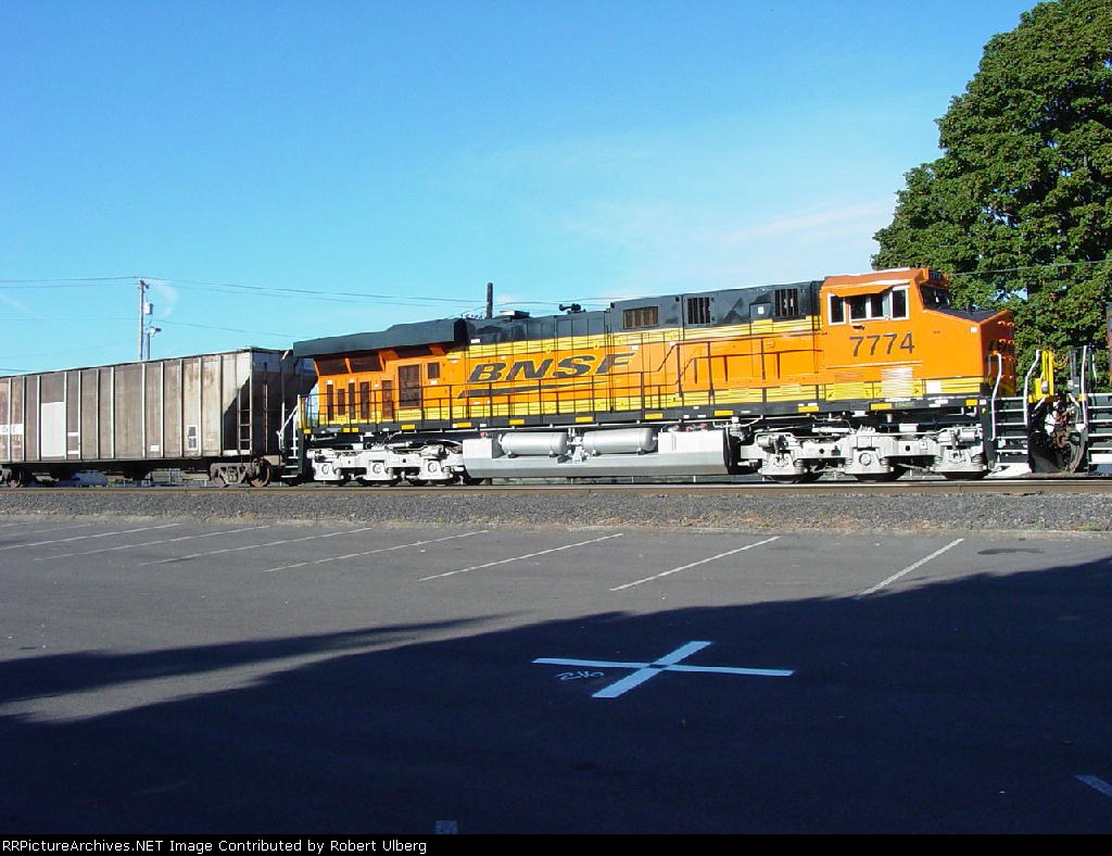 BNSF 7774